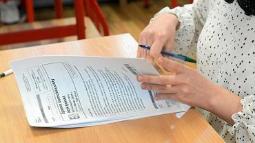 Wiemy, kiedy sÄ egzaminy Ăłsmoklasisty 2023. WaĹźny dla uczniĂłw termin zbliĹźa siÄ wielkimi krokami